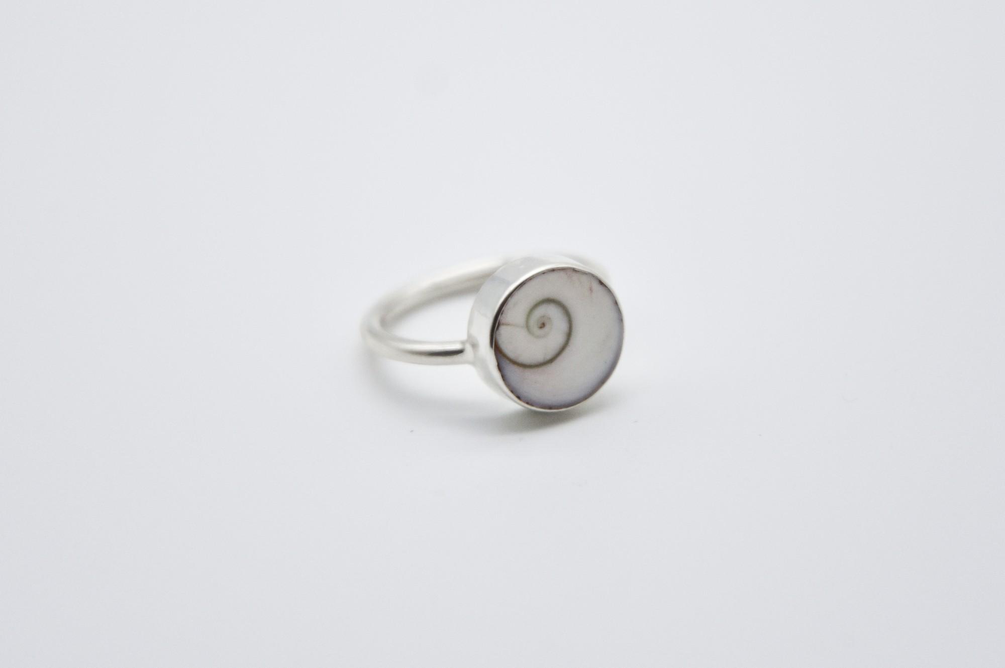 Shiva shell ring - shiva eye shell ring tulbandschelp - Tashi Factory